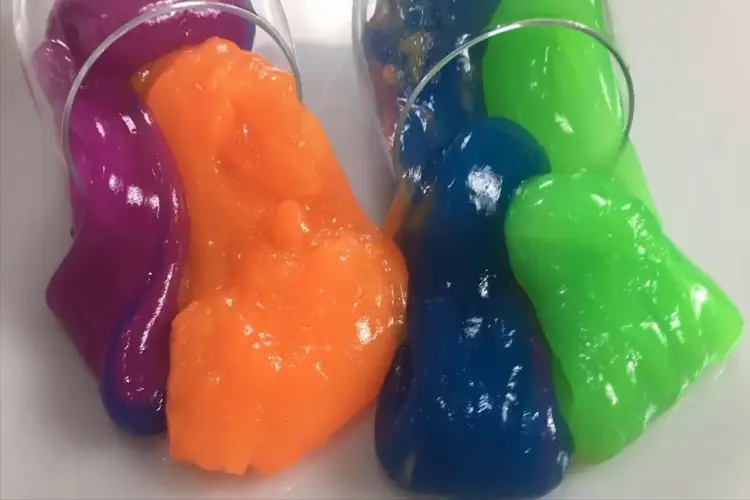 Receita de Slime com cola e amido de milho - Receitas Brasileiras